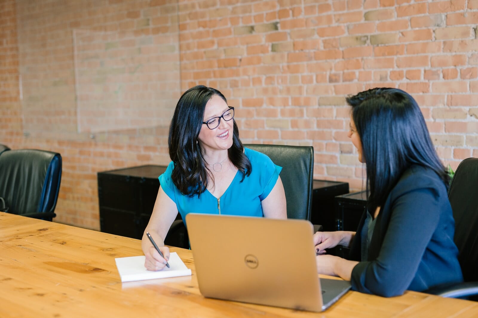 What Is Mirroring And How It Works In Communication CustomersFirst 